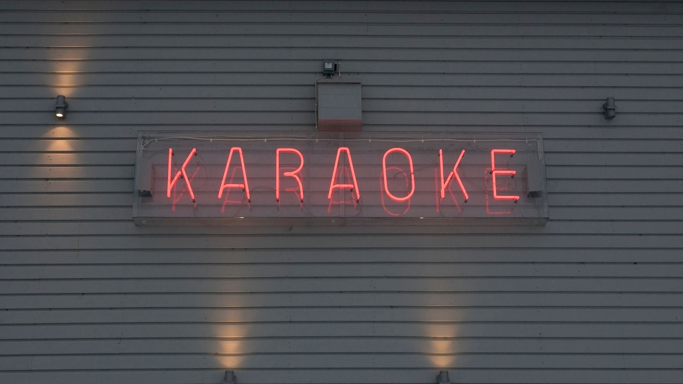 Wave808 - Karaoke in Honolulu