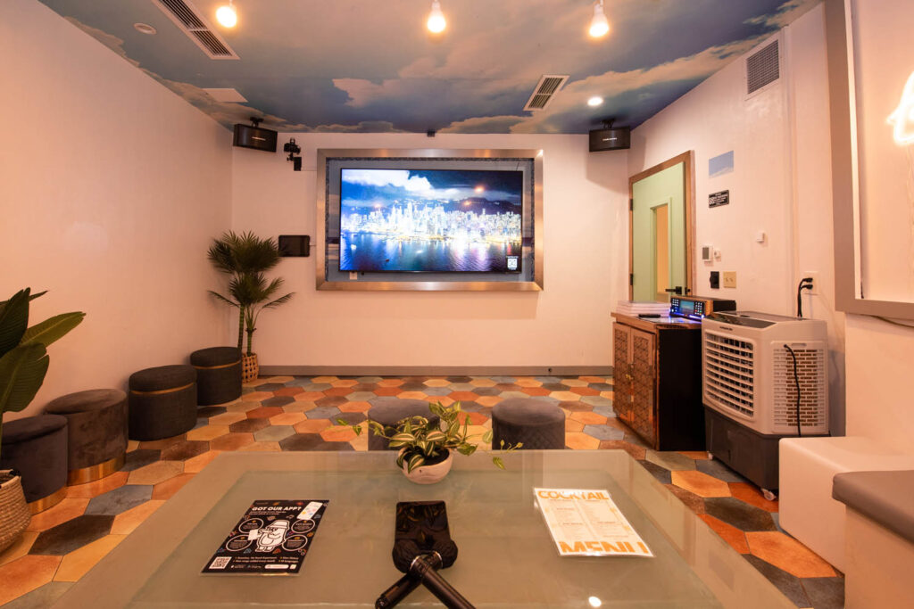 Wave808 - Karaoke in Honolulu